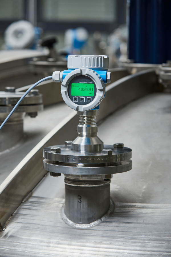 Nouvelle génération transmetteur radar Micropilot 80 GHz - La Revue EIN